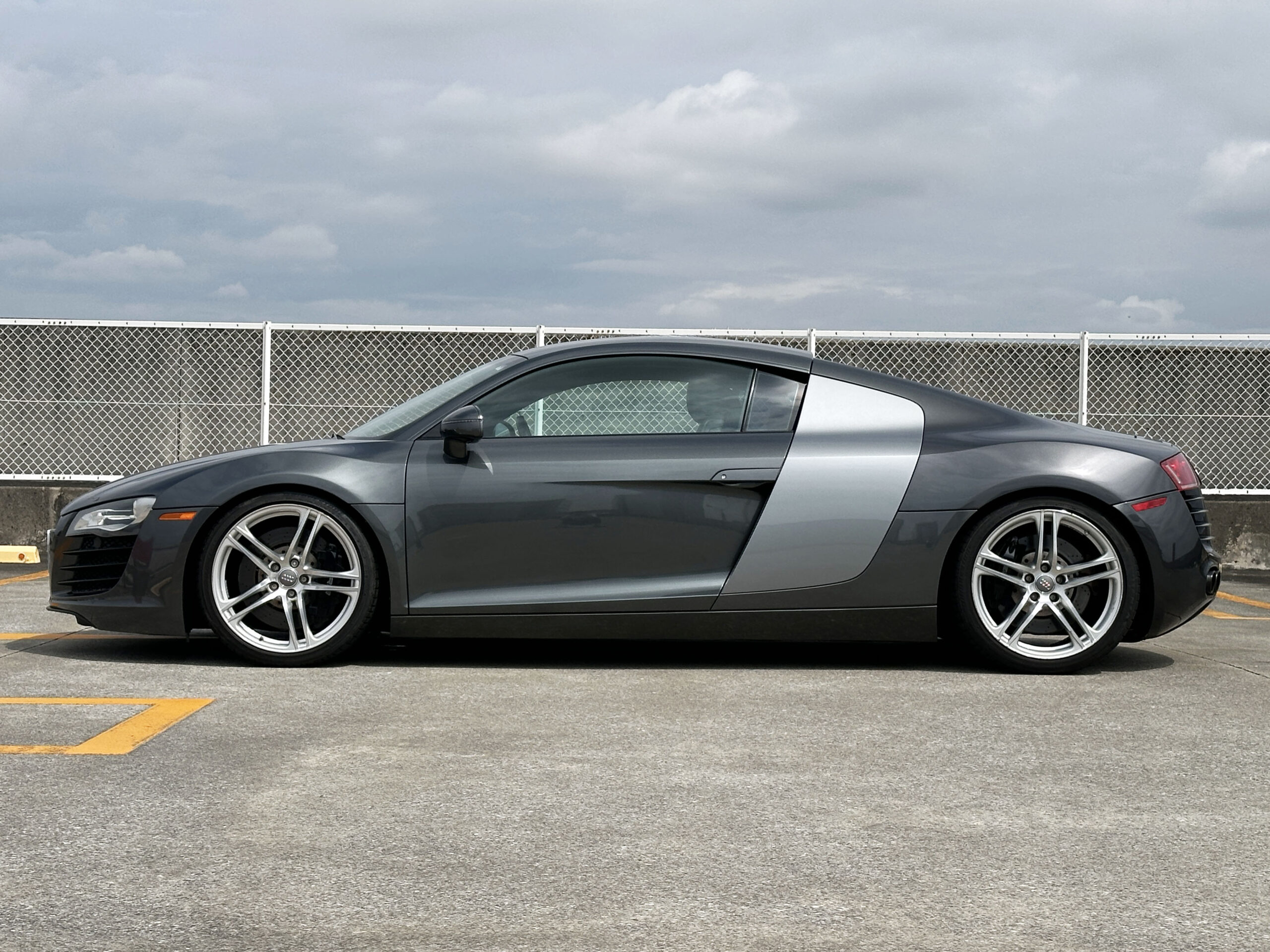 audi r8 mt(アウディ R8)の中古・販売・買取