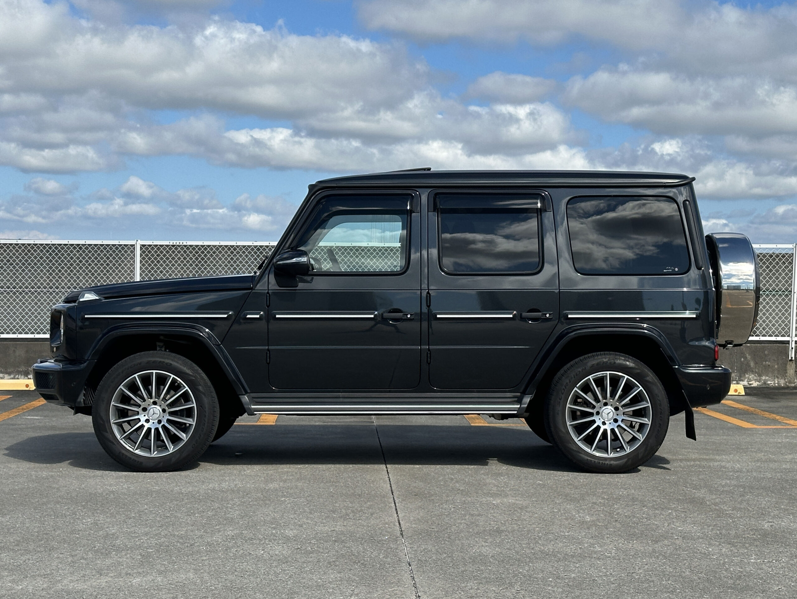 Mercedes Benz G350d AMG line - Ark Motor Company 横浜の外車・輸入中古車・高級車の販売・買取